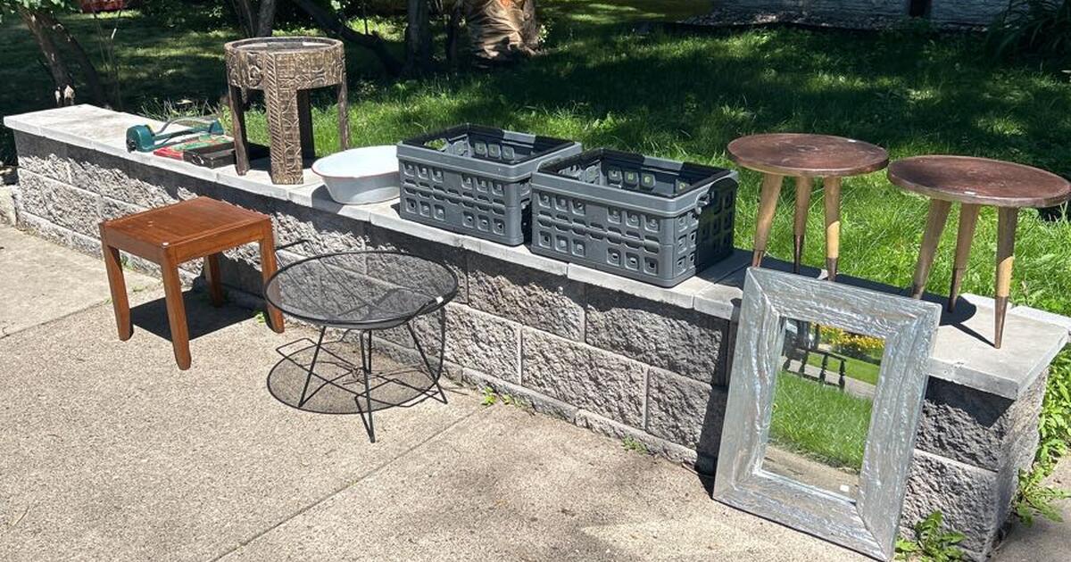 Porch Sale. 913 Marshall Avenue. TIL 5pm for Free in Minneapolis, MN ...