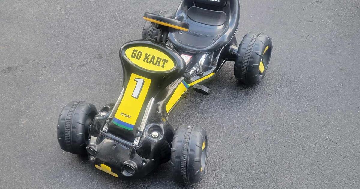Costway Go Kart Kids Ride On Car Pedal Powered Car 4 Wheel Racer Toy ...