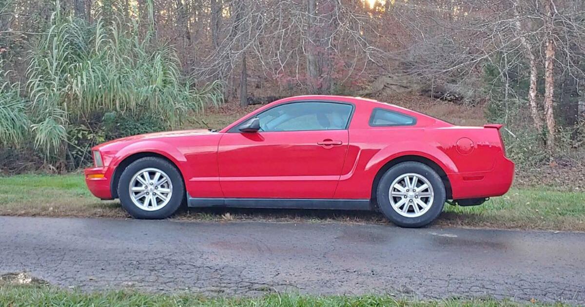 Red Ford Mustang for $1890 in Crystal Lake, IL | For Sale & Free — Nextdoor