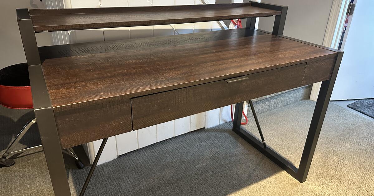 2 Tier Desk for Free in Short Hills, NJ | For Sale & Free — Nextdoor