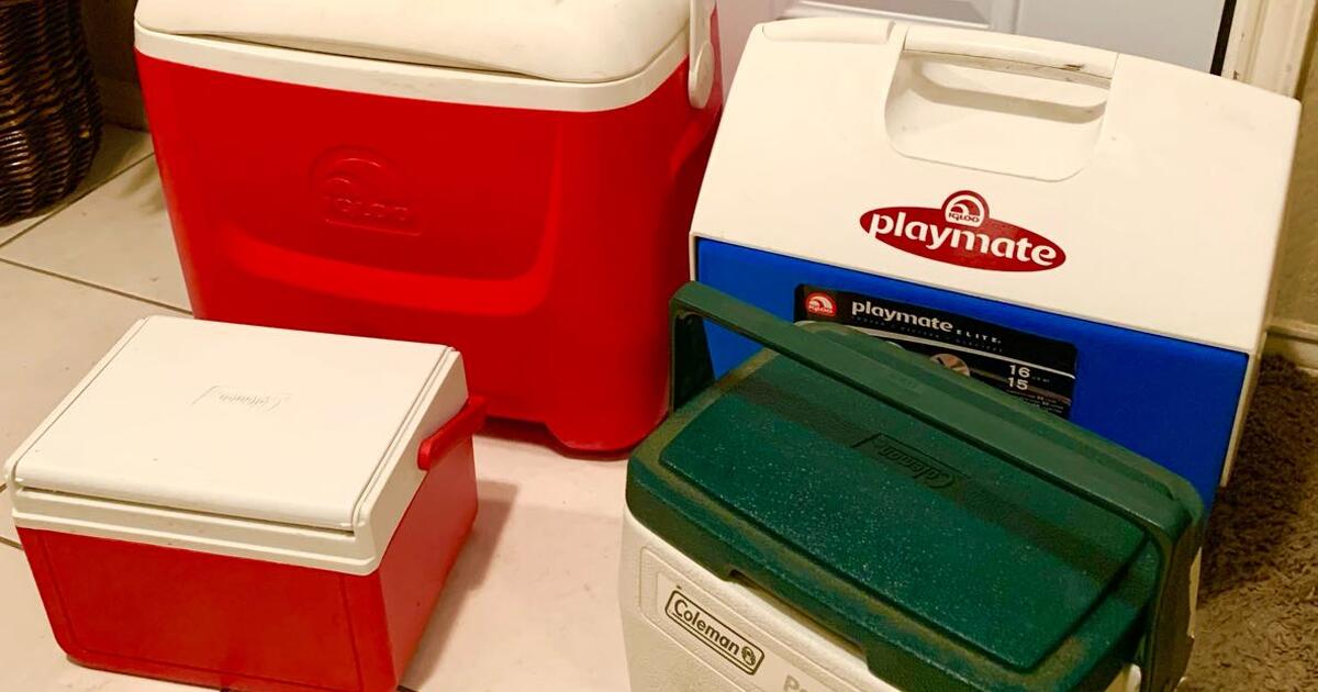 Coleman / igloo ice chest coolers . $5-$20 . Or make offer for all . PU ...