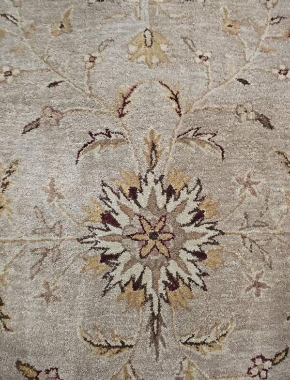 WOOL RUG - Neutral Tones Creams Beiges Tans Browns Center Medallion ...