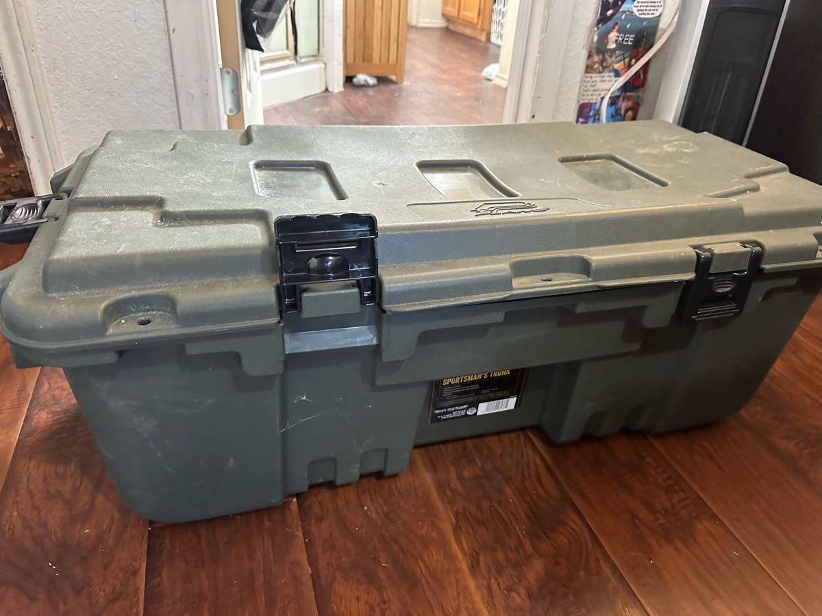 Plano Large Hinged Storage Box, 108 Quart, Green for $20 in Rockwall ...