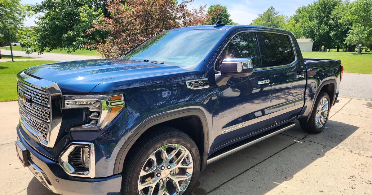 2019 GMC Sierra Denali 1500 Crew cab 4,500 miles loaded for $57000 in ...