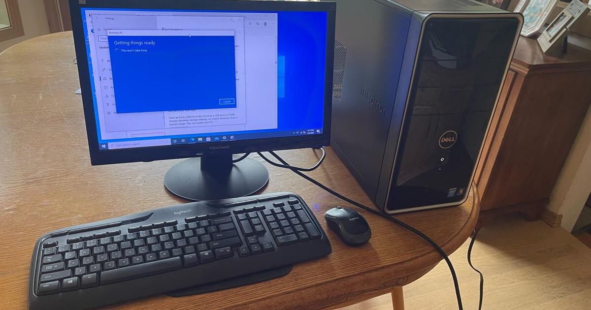Desktop computer with monitor for Free in Snohomish, WA | For Sale & Free — Nextdoor