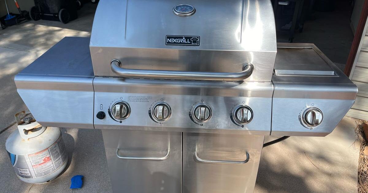 NexGrill gas grill with side burner in Pine, AZ | For Sale & Free ...