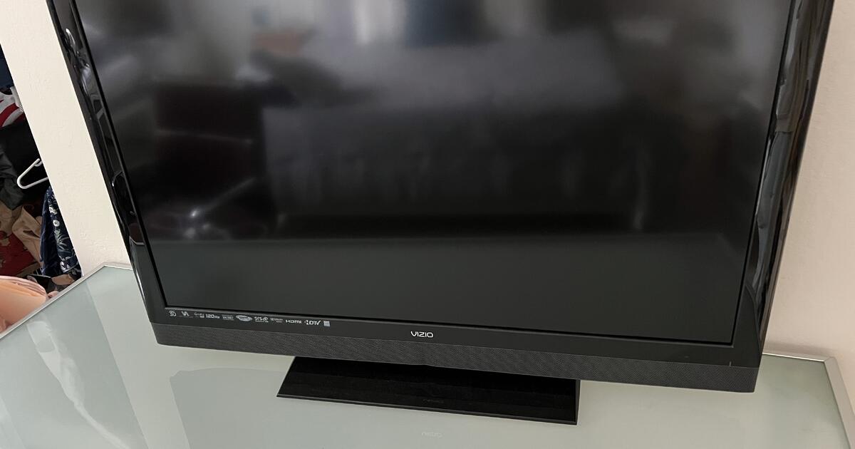 42" Vizio Flat Screen TV for $30 in Orinda, CA | For Sale & Free — Nextdoor