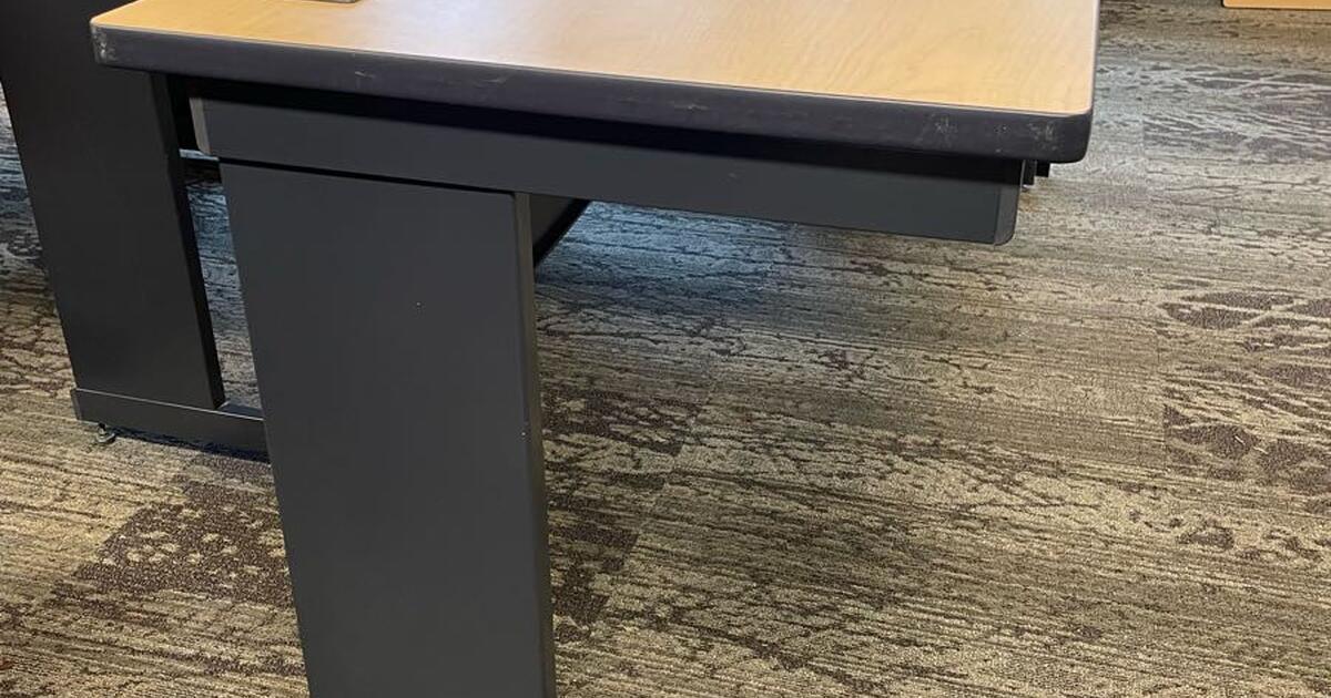 Free Office Desks for Free in Seattle, WA | For Sale & Free — Nextdoor