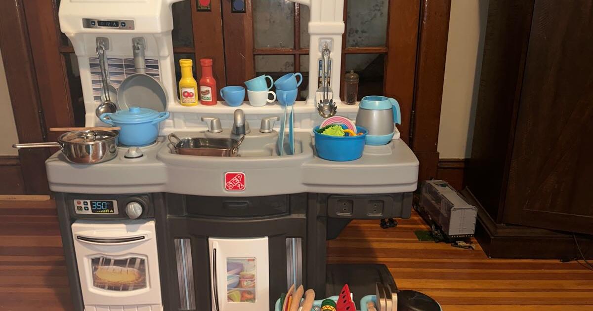 Step 2 Play Kitchen for Free in Staten Island, NY | For Sale & Free ...