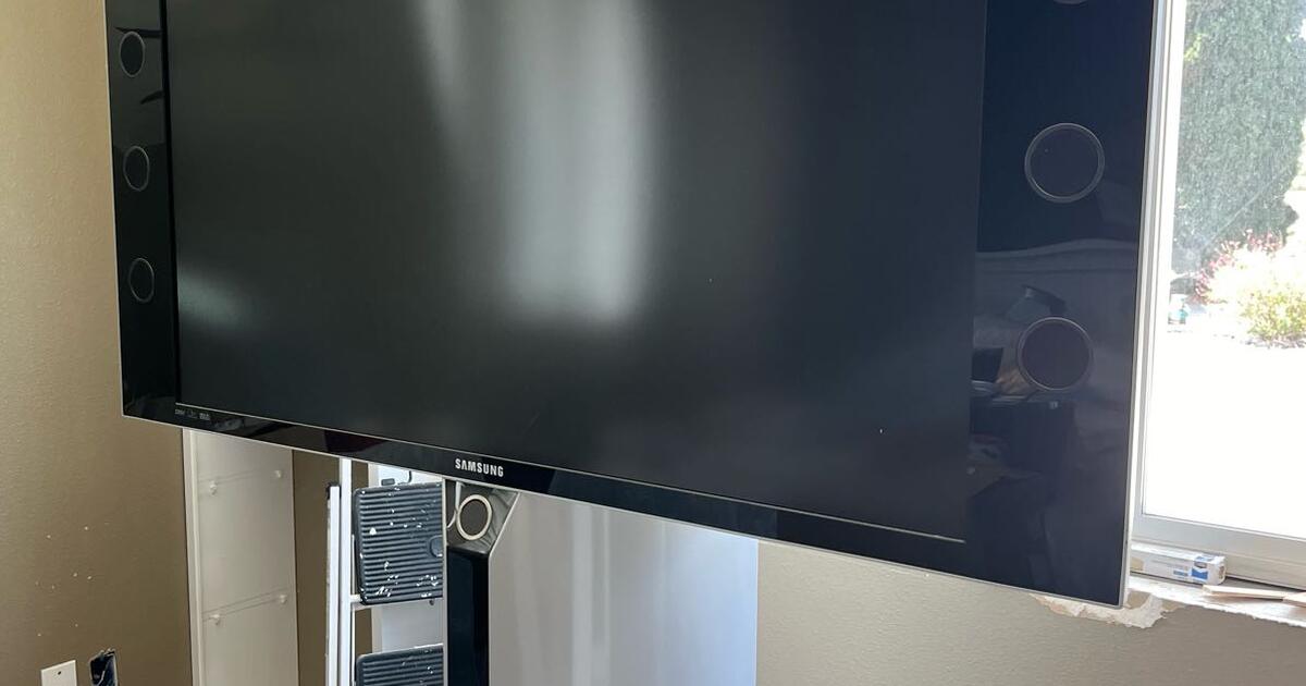 SAMSUNG REAR PROJECTION TV for Free in Nipomo, CA | For Sale & Free ...
