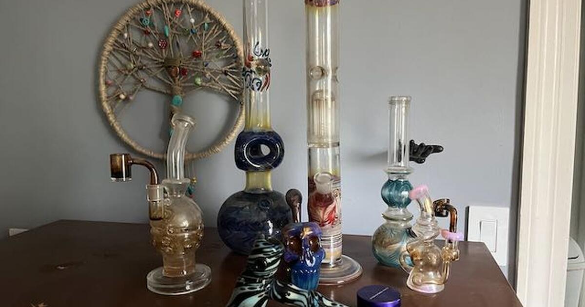 Free Glass Decorative Bongs for Free in Sharon, MA | For Sale & Free ...