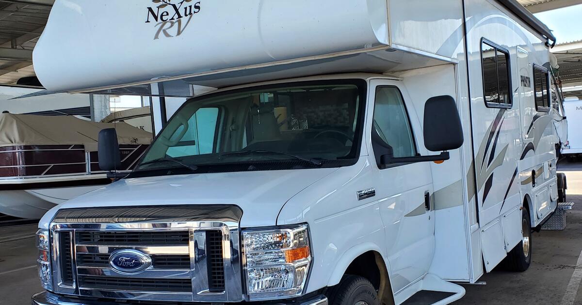 Price Drop - LOW MILES - V10, 2018 RV Tows Great 25' for $60000 in ...