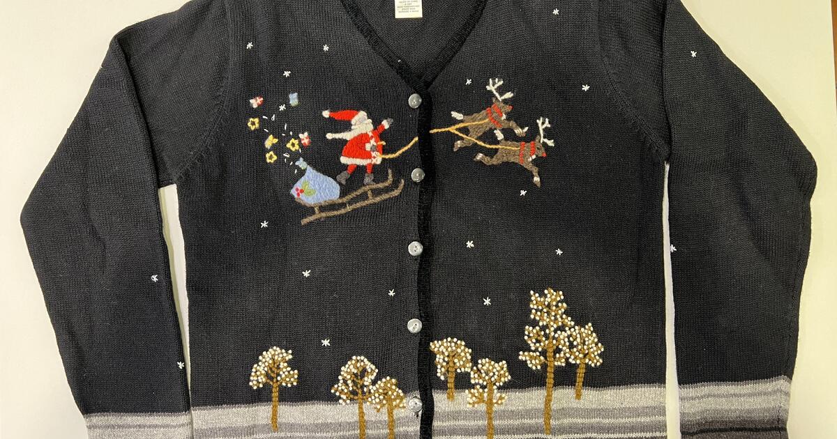 Classic Christmas Sweater 4/15 for $20 in Dallas, TX | For Sale & Free ...