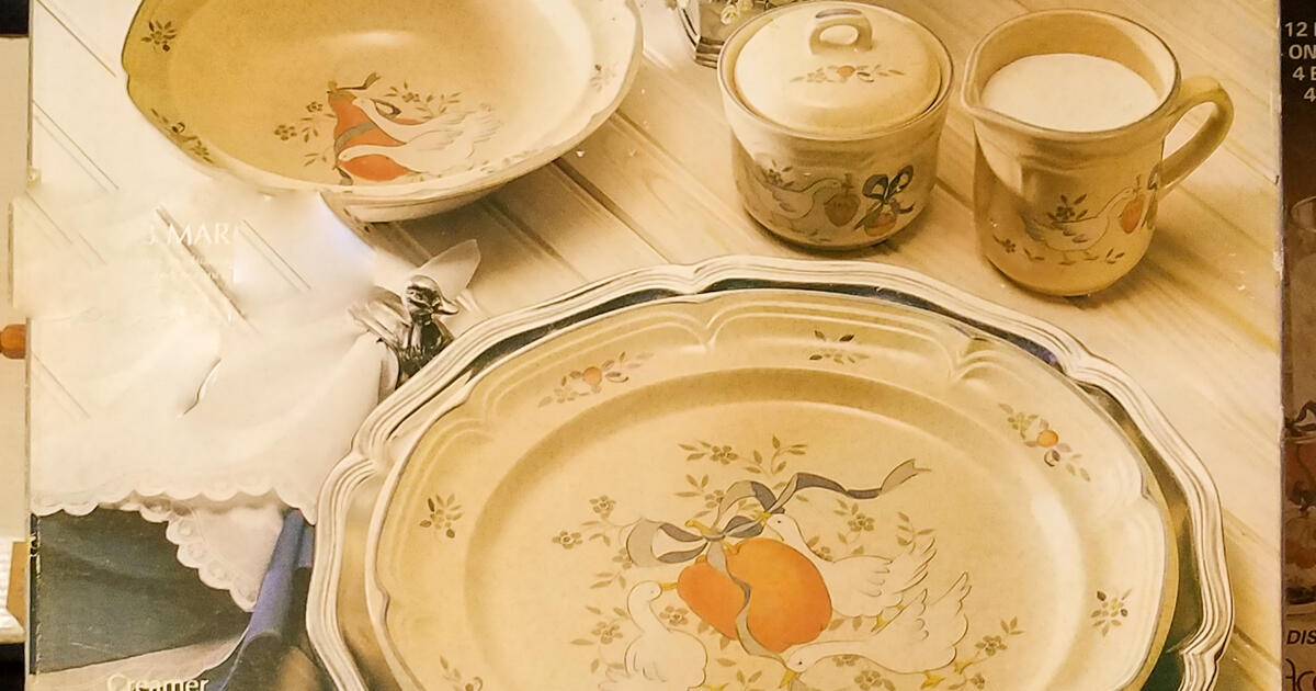 Vintage 1980's International "Marmalade Geese with Ribbons" 5 Pc ...