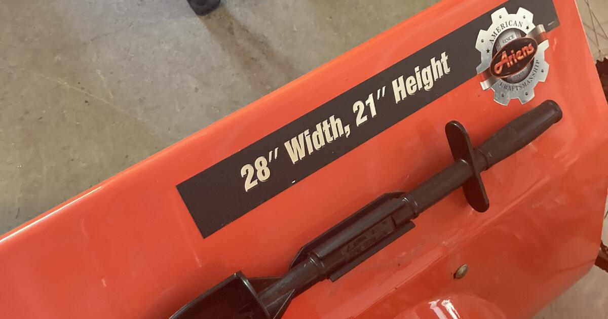 Snow blower Ariens Polar Force by Briggs and Stratton for $500 in ...