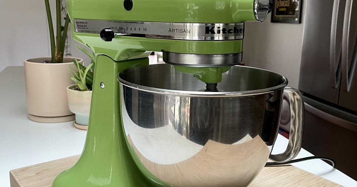 KitchenAid Artisan Stand Mixer - Matcha for $175 in Shoreline, WA | For ...