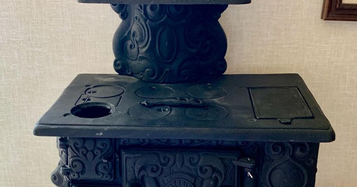 Salesman Sample Cast Iron Stove for $75 in North Canton, OH | For Sale ...