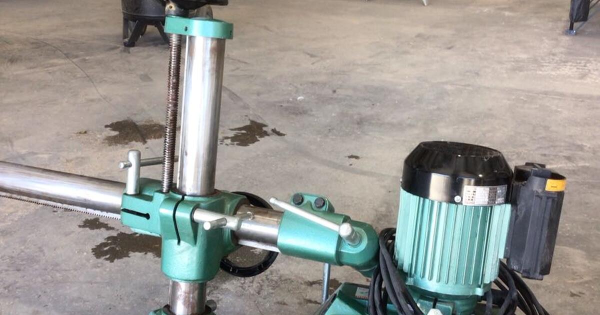Grizzly power feeder for $425 in Goodyear, AZ | For Sale & Free — Nextdoor