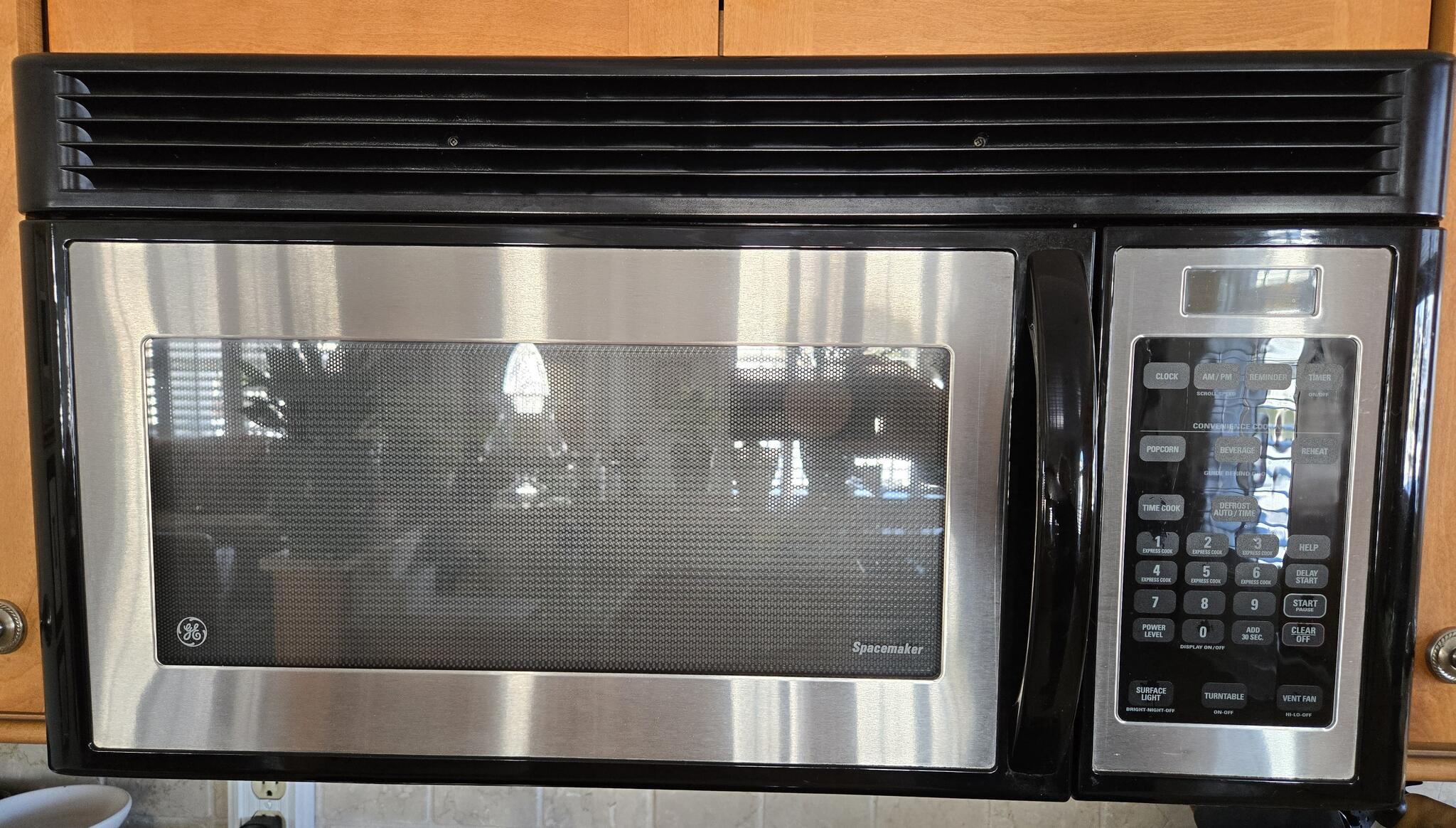 GE Spacemaker Microwave for $40 in Monmouth Beach, NJ | For Sale & Free ...