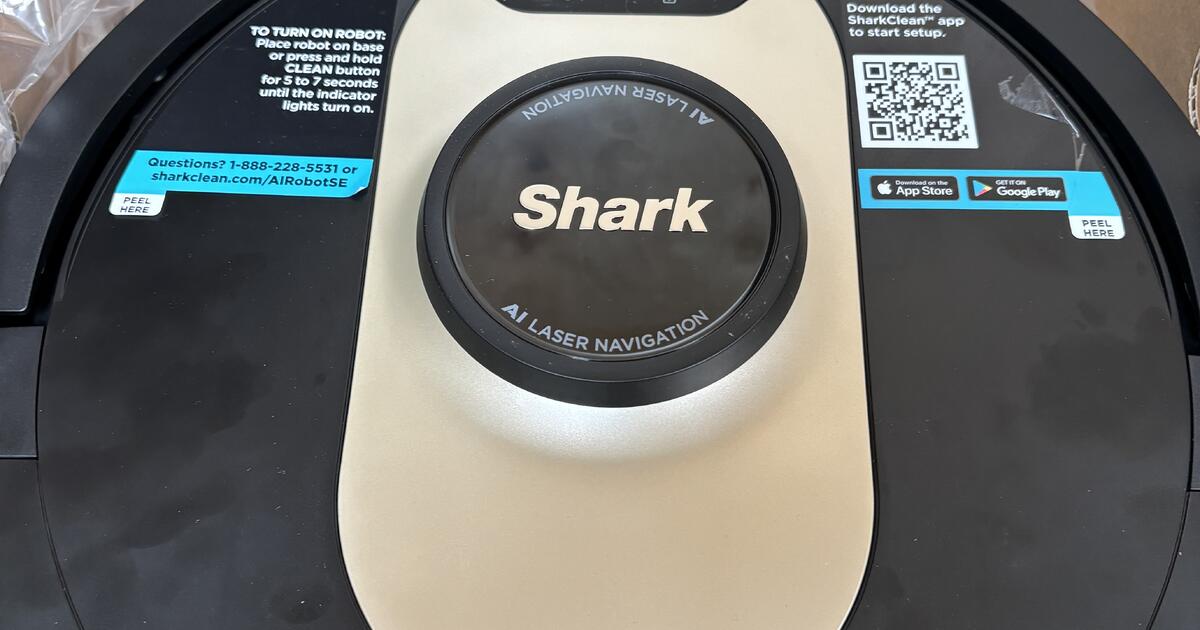 Shark Robo Vacuum POD for AV2501AE for Free in Petaluma, CA | For Sale ...