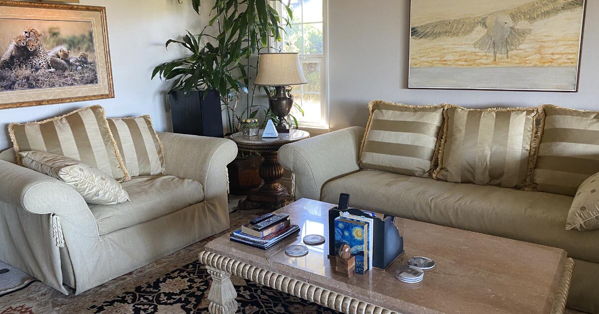 Tuscan Style Area Rugs, Coffee Table, End Table, Rugs, Large Mirrors ...