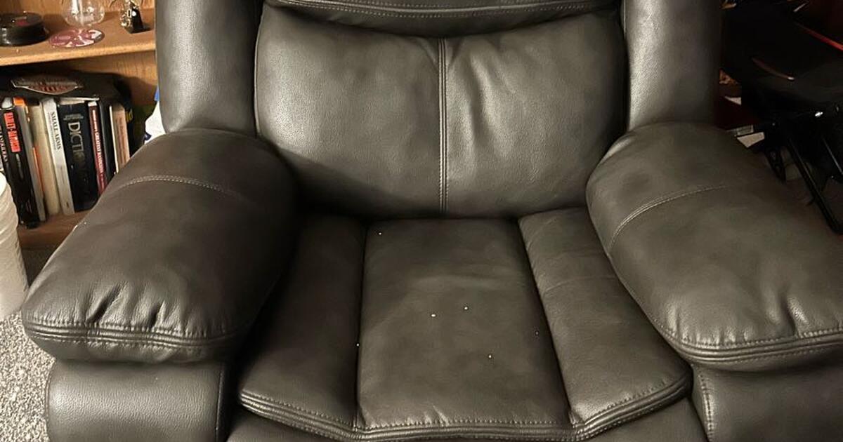 Recliner for $50 in Santa Rosa, CA | For Sale & Free — Nextdoor