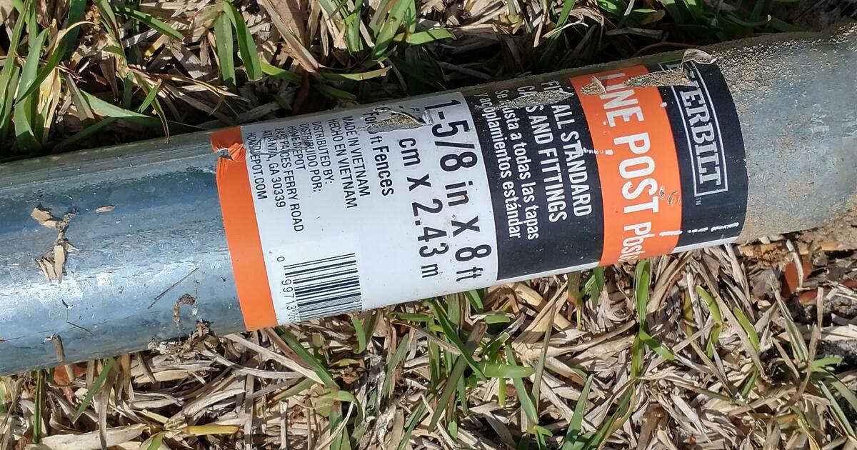 EVERBILT - STEELS LINE POSTS- TOTAL OF 7 $15 EA. ONE for $15 in Beverly ...