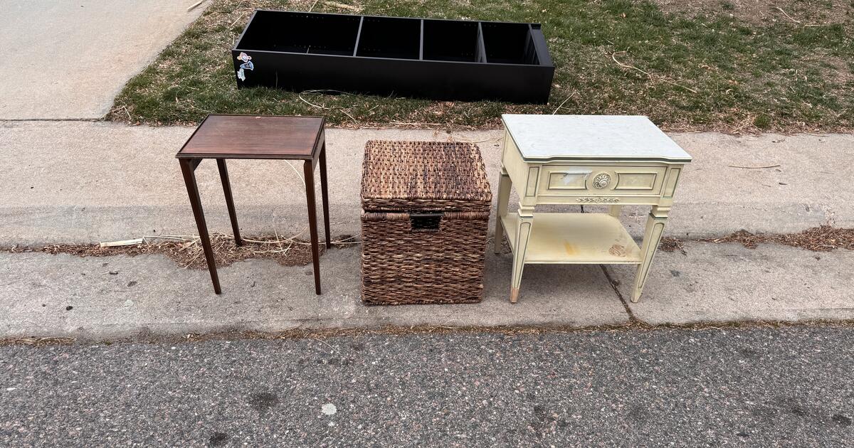free curbside items - bookshelf, side tables, storage bin for Free in ...