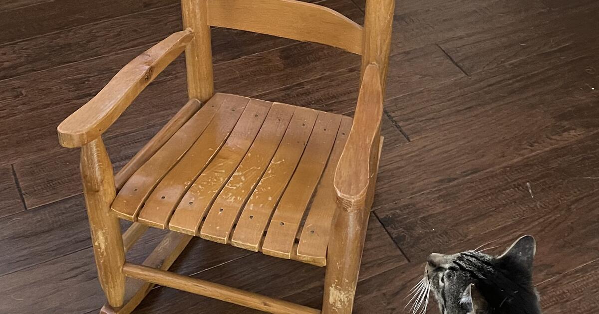 FREE vintage large trunk and toddlers rocking chair, pick up only for ...