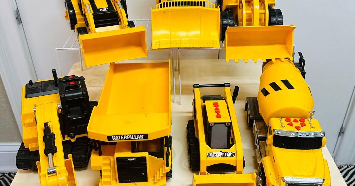 Set of 7: CAT Caterpillar Job Site Machine Heavy Equipment Toys ...
