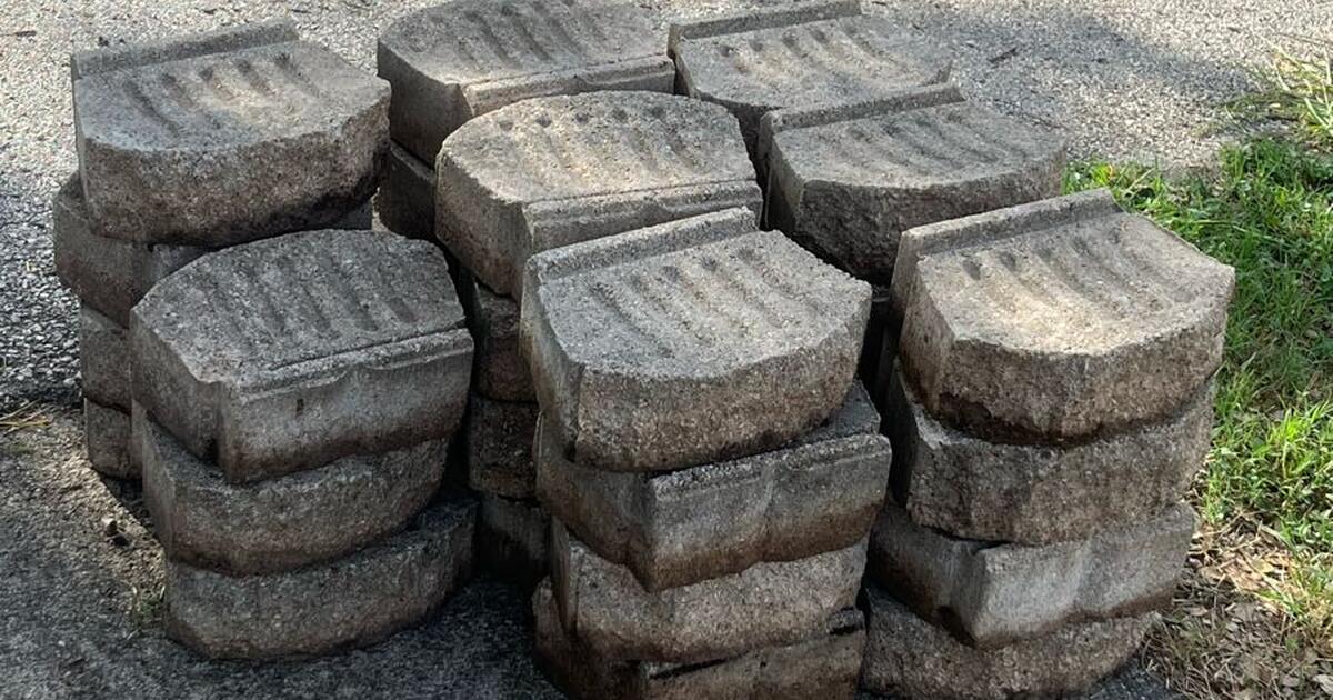 Free cement landscape blocks for Free in Belton, TX | For Sale & Free ...