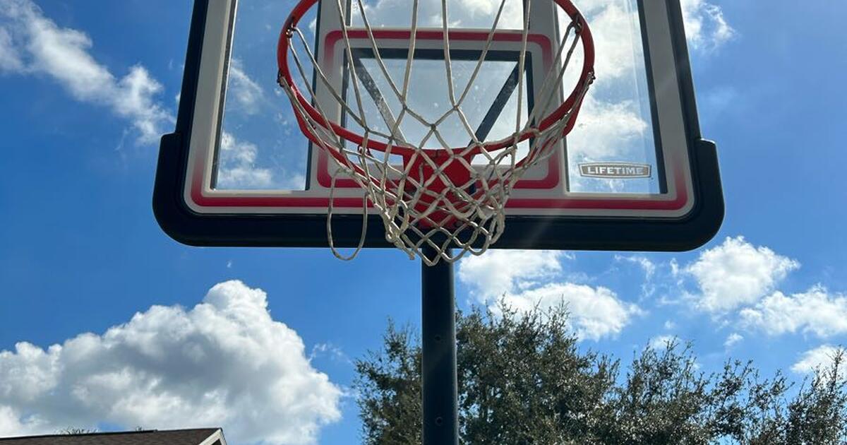 Portable basketball hoop for Free in Trinity, FL | For Sale & Free ...