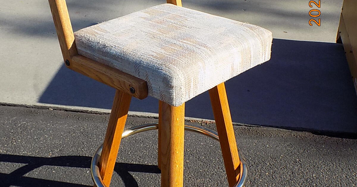 Padded Bar Stool for $15 in East Wenatchee, WA | For Sale & Free — Nextdoor