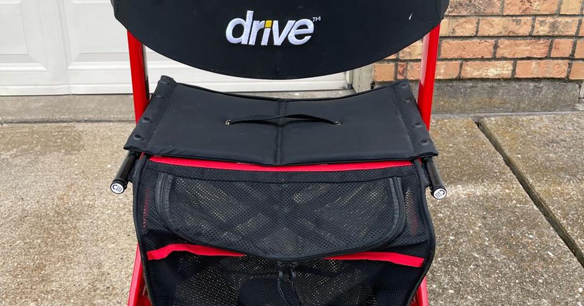 LOOK LOOK !!!!!!!Drive Rollator Walker. the original price is over $200 ...