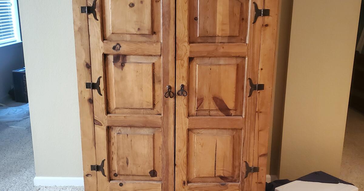 Tv stand for $210 in Colorado Springs, CO | Finds — Nextdoor