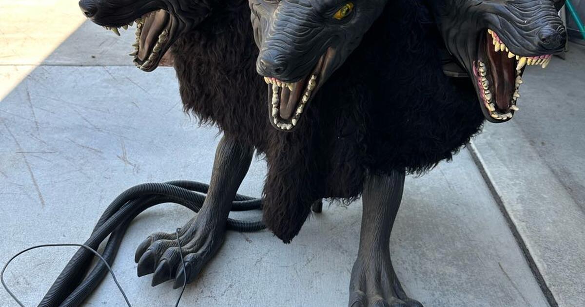 Animatronic Halloween wolf prop for Free in Davis, CA | For Sale & Free ...