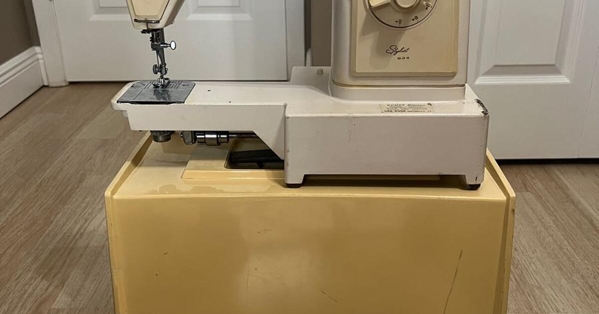 Singer vintage stylist 834 sewing machine for $90 in Jensen Beach, FL ...