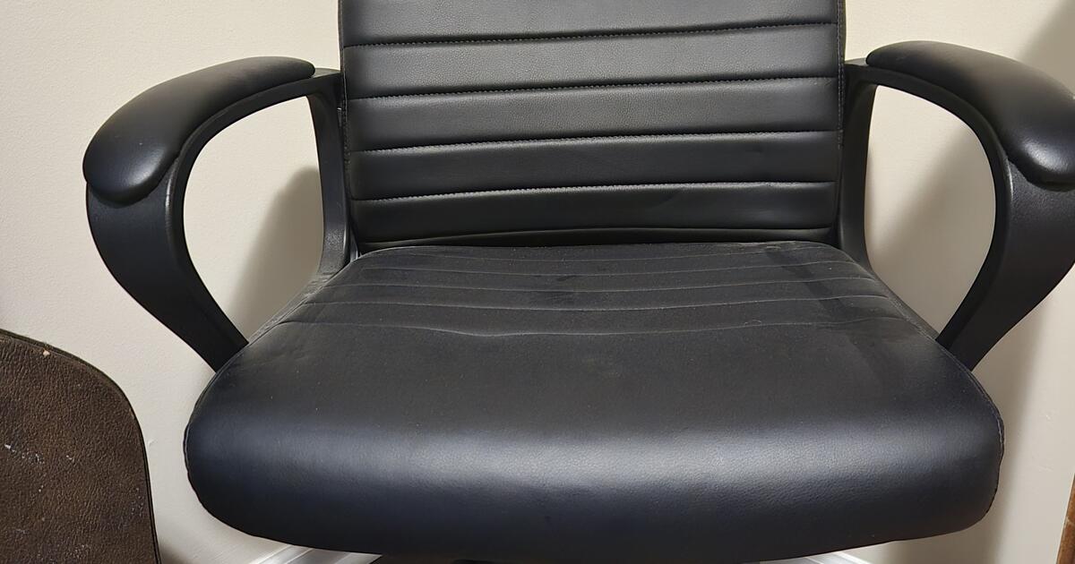 Pending Pick Up - Black Office Chair for Free in Cary, NC | For Sale ...