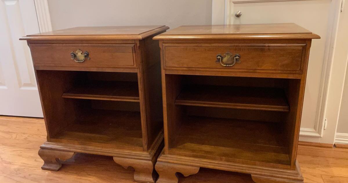 Ethan Allen Heirloom Solid Wood Nutmeg Nightstands Colonial Early ...