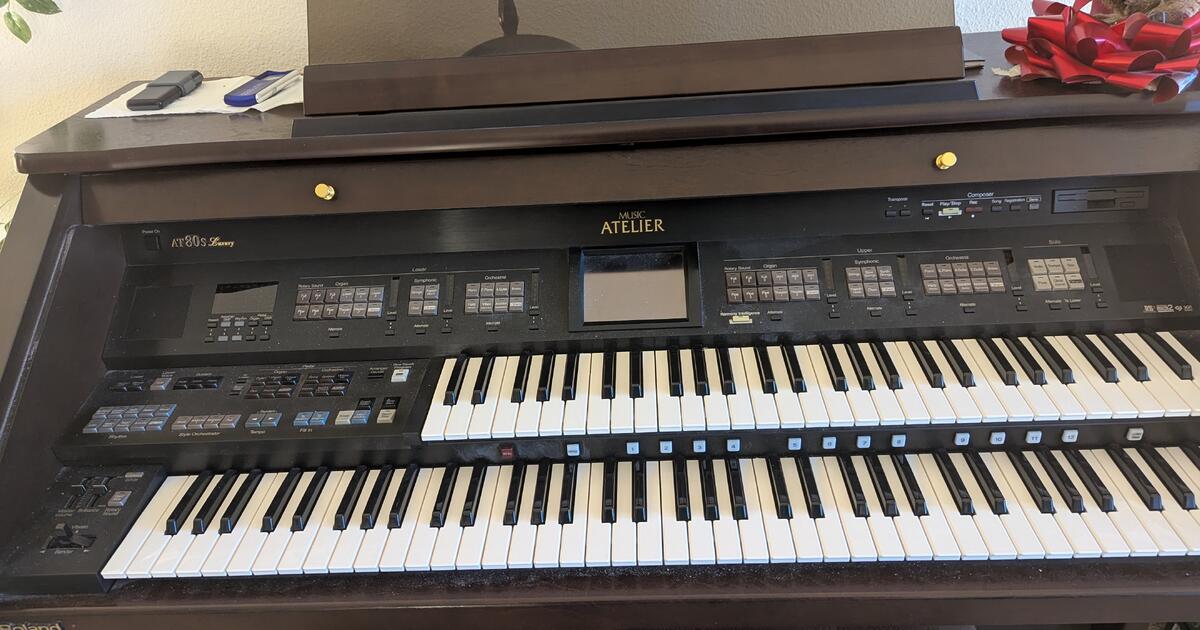 Roland Atelier AT-80SL Organ for $665 in Hartford, WI | For Sale & Free ...