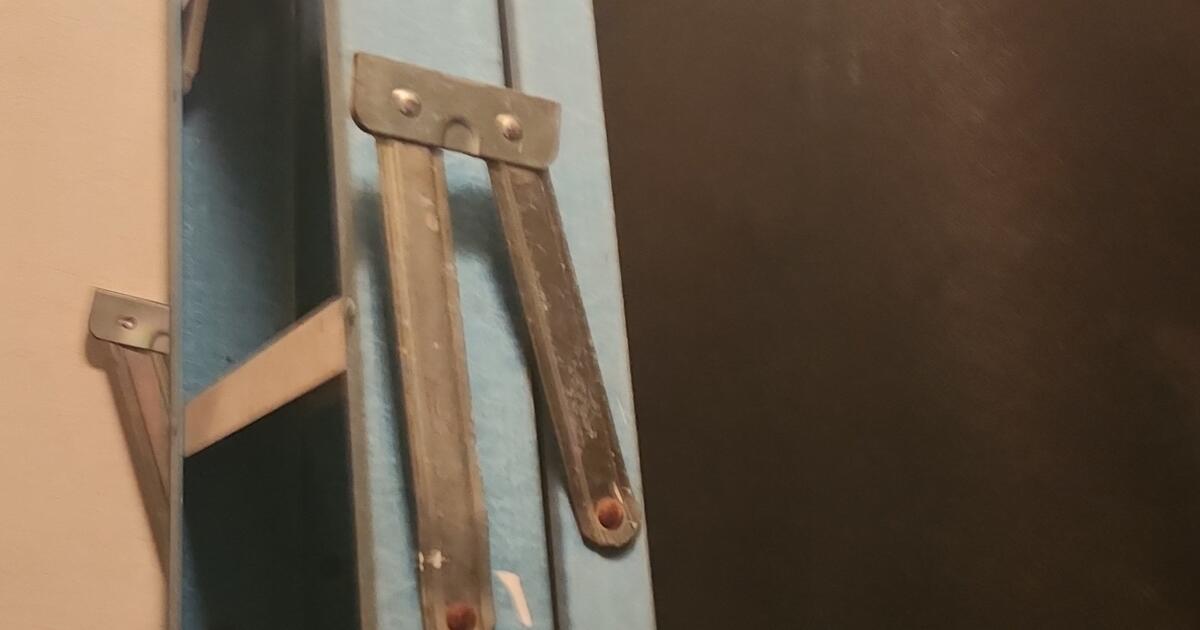 Blue Step Ladder for Free in Jacksonville, FL | For Sale & Free — Nextdoor