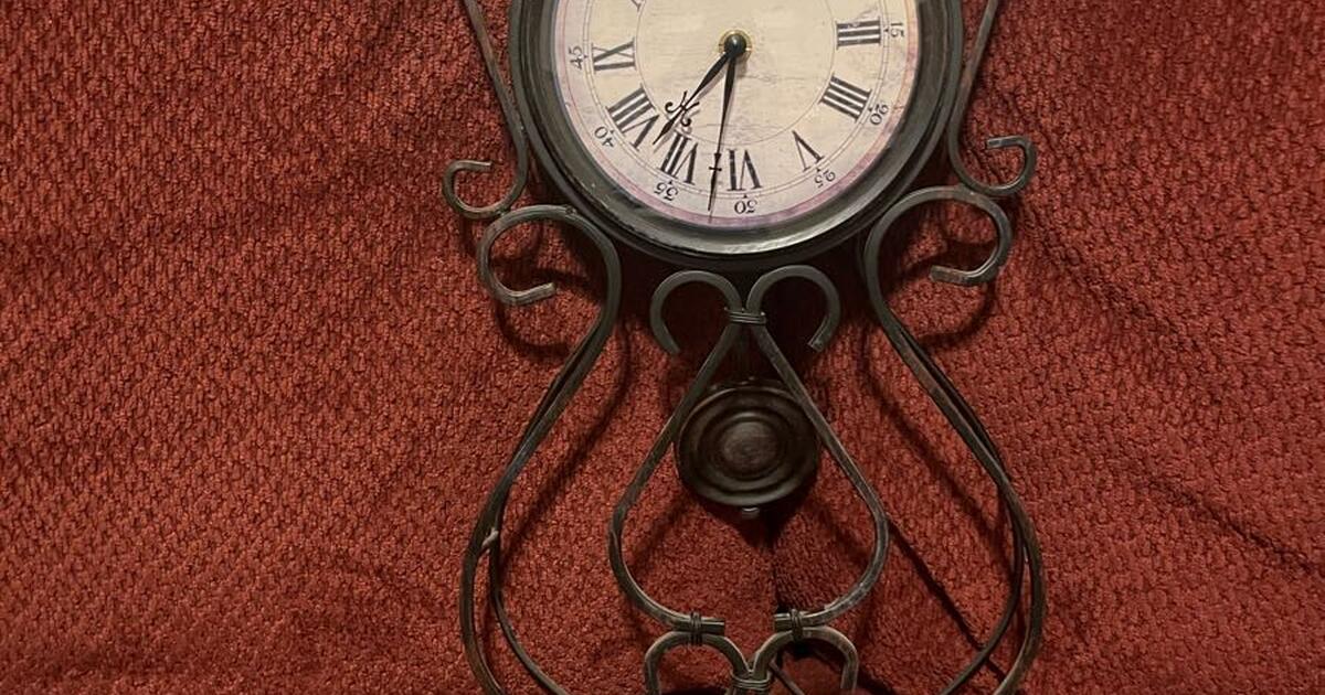 Vintage Wall Clock for Free in Plano, TX | For Sale & Free — Nextdoor