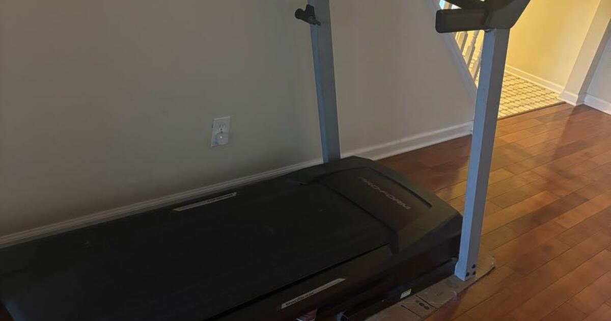 ProForm Performance 400 Treadmill for Free in Montgomery, IL | For Sale ...