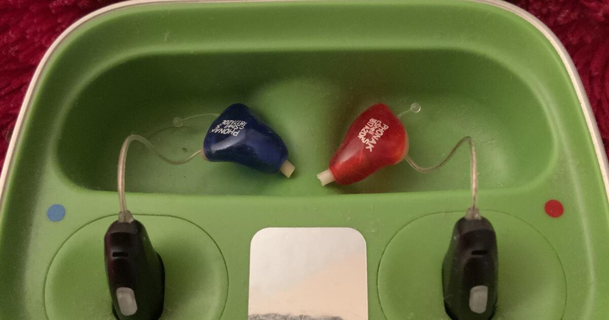 HEARING AIDS - PHONAK RECHARGABLE AUDEO B-R (B90) for $650 in Chicago ...