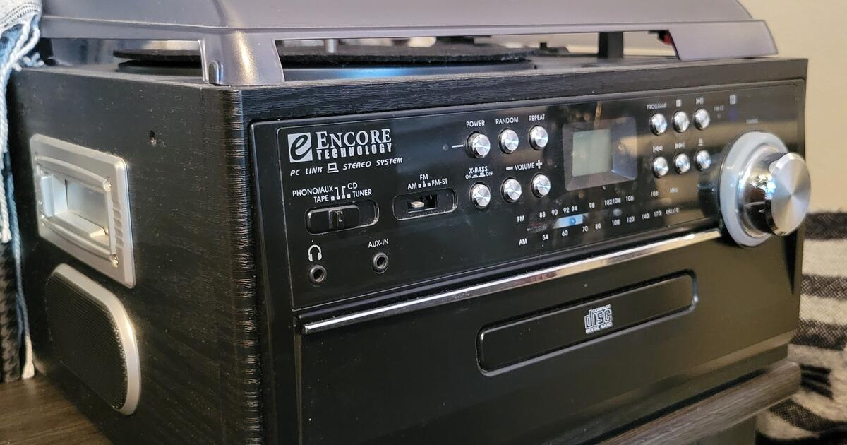 Encore Technology AM/FM,Record and CD Player for $45 in Chicago, IL | For Sale & Free — Nextdoor