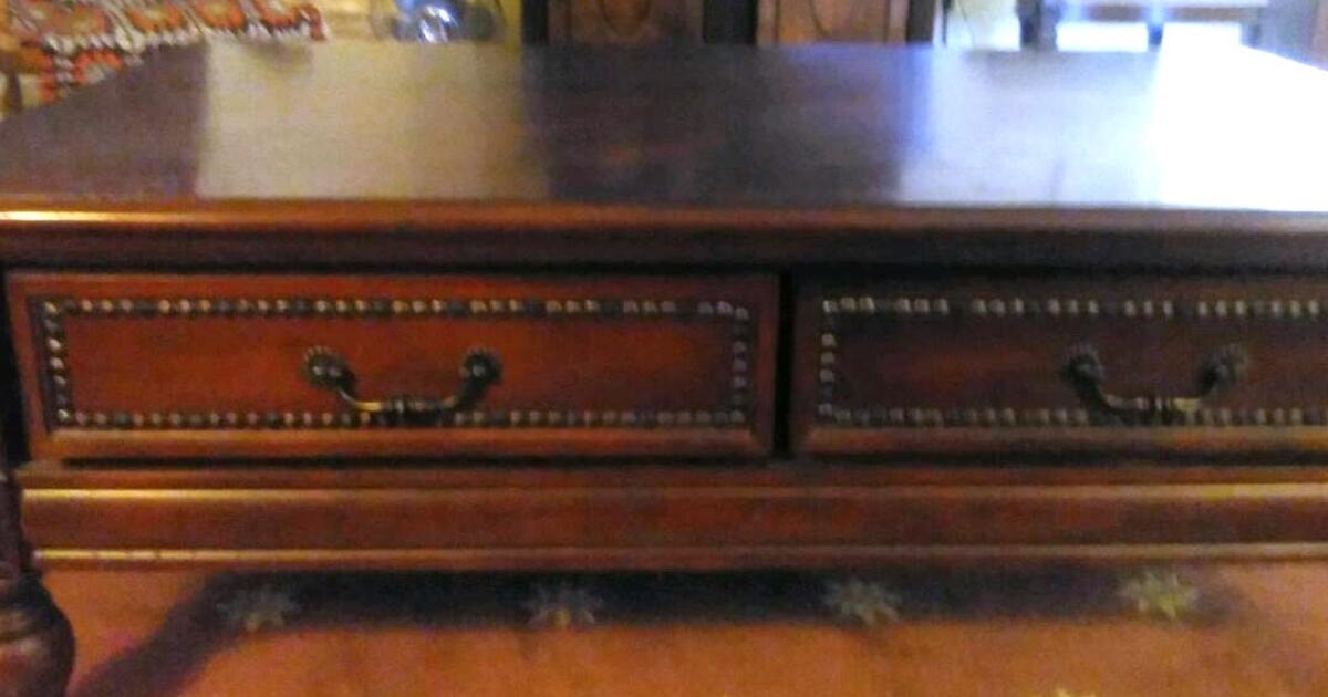 FREE Living Room / Den Furniture Accent Tables for Free in Aurora, CO ...