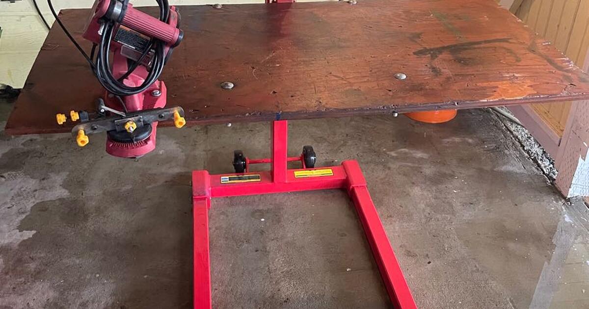 CENTRAL HYDRAULICS HIGH POSITION LIFT WORK BENCH/TABLE, LIFTS UP TO ...