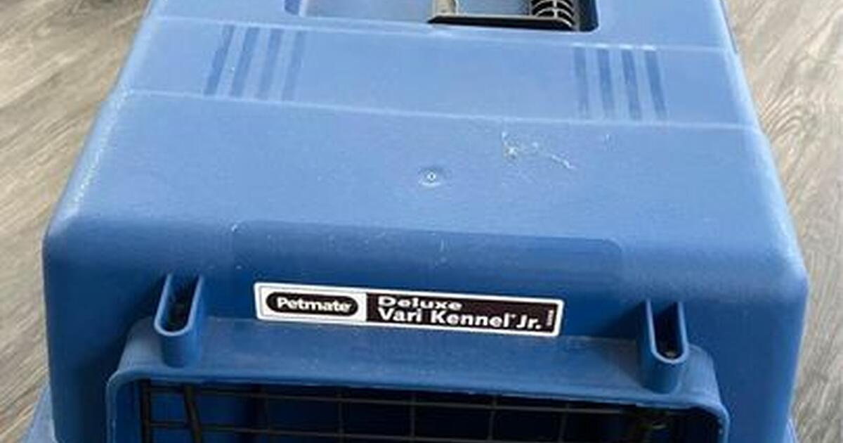 Petmate Ultra Deluxe Vari Kennel Jr #21806 - Used Once for $25 in North ...