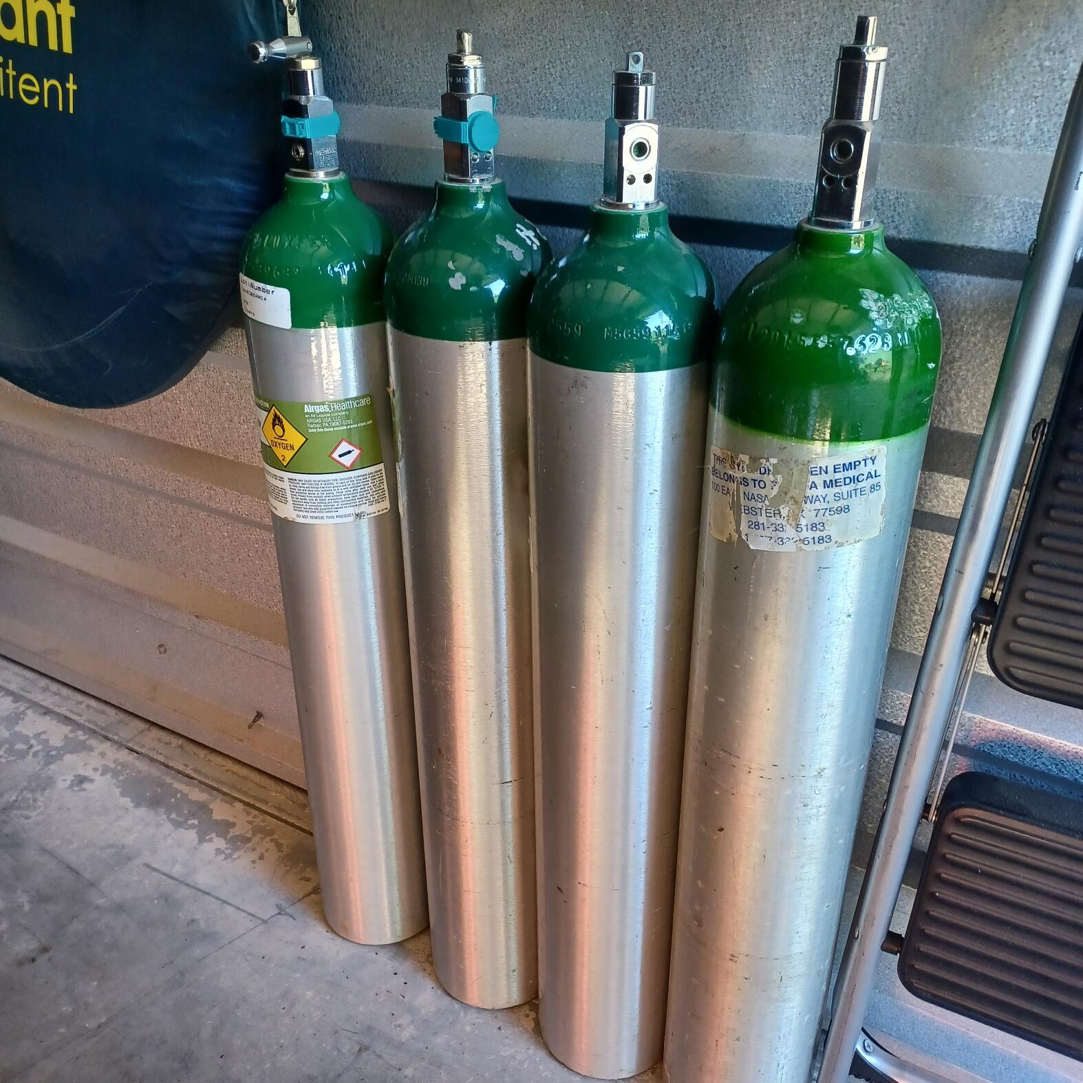 O2 Oxygen Tanks 680 liter - $10 each (Four Available) for $10 in Spring ...