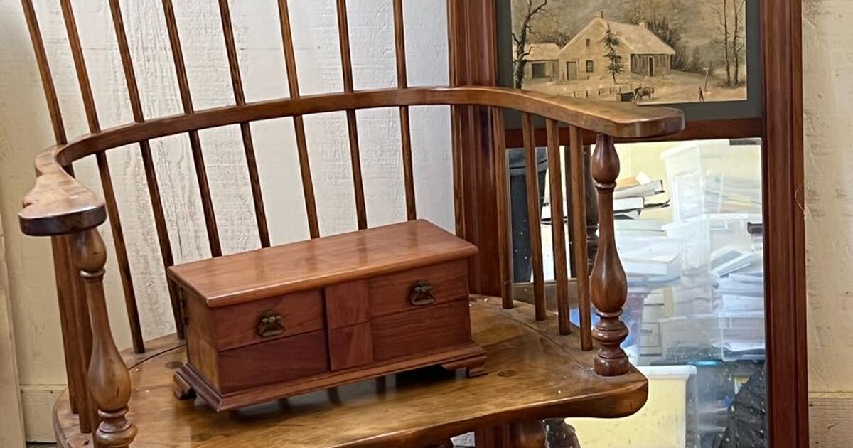 Antique Stickley- early American colonial - chair, mirror, jewelry box ...